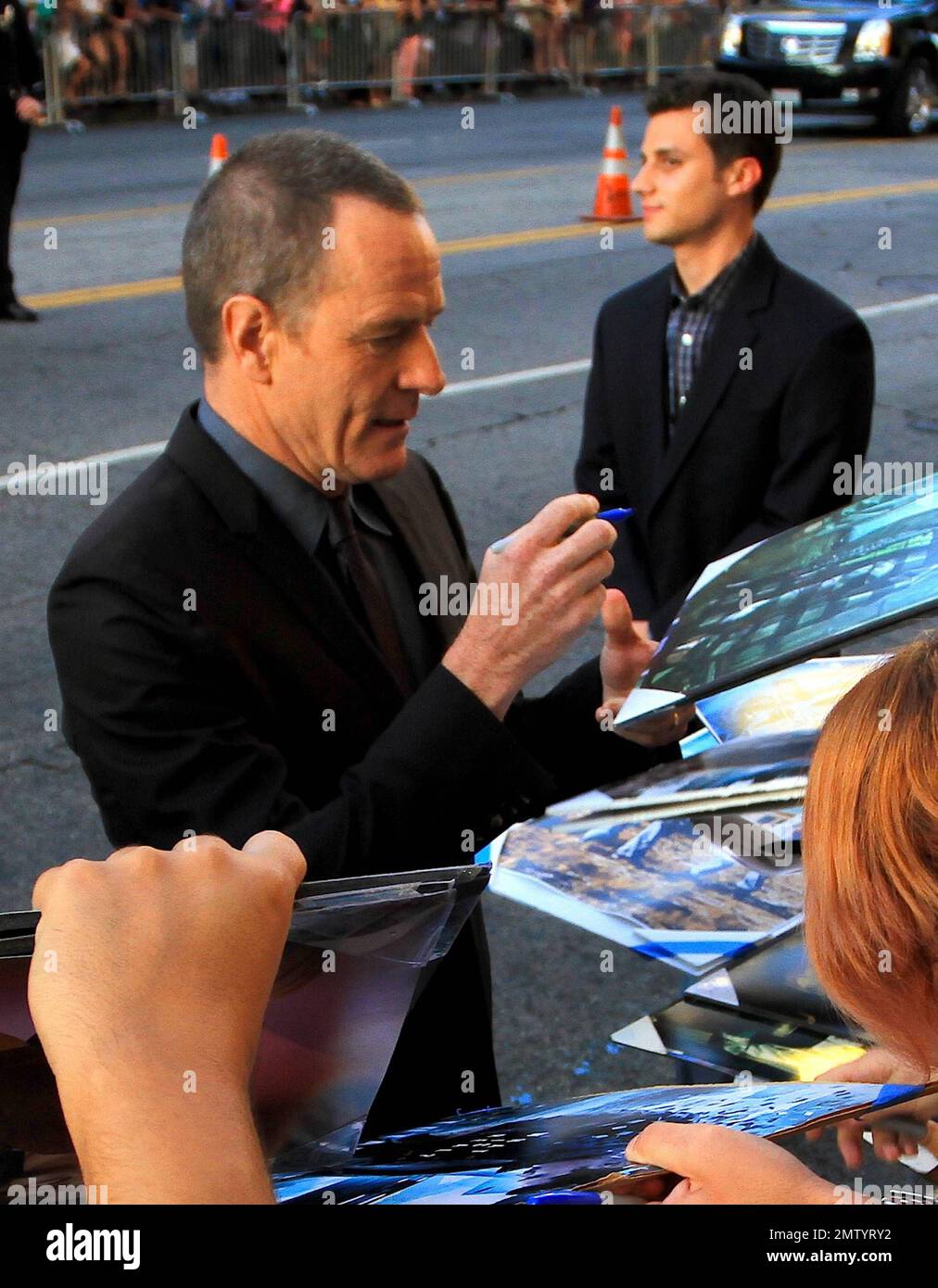 Bryan Cranston arrives at the premiere of "Total Recall" at Grauman's ...