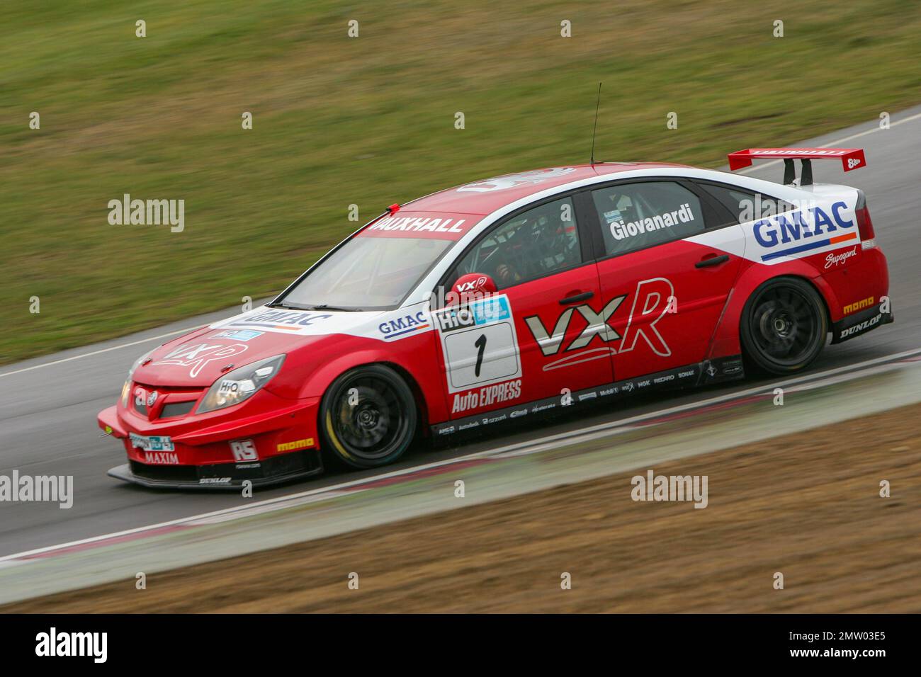 Fabrizio Giovanardi driving the VX Racing Vauxhall Vectra at Brands ...
