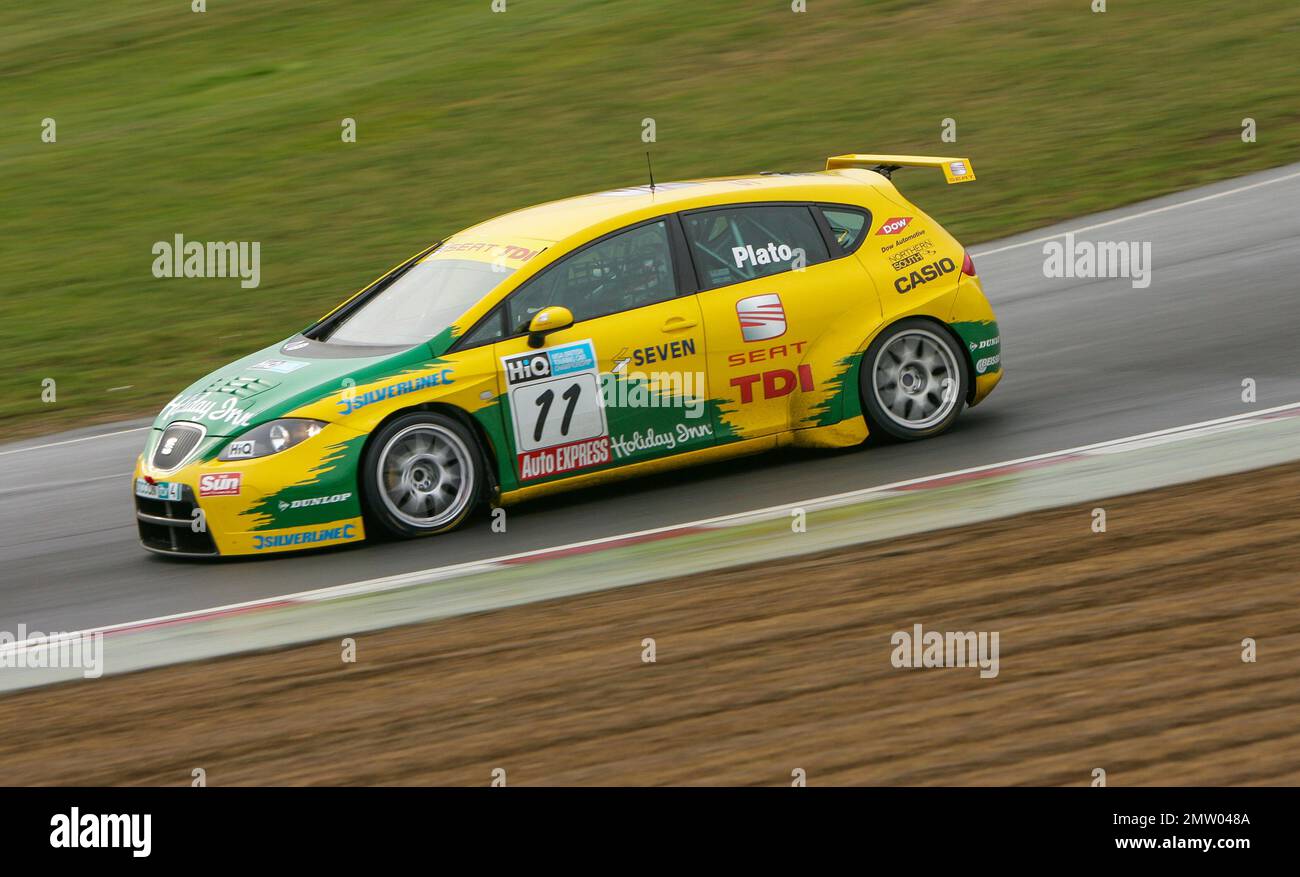 Jason Plato racing in a Seat Leon diesel TDI for Seat sport UK in the ...