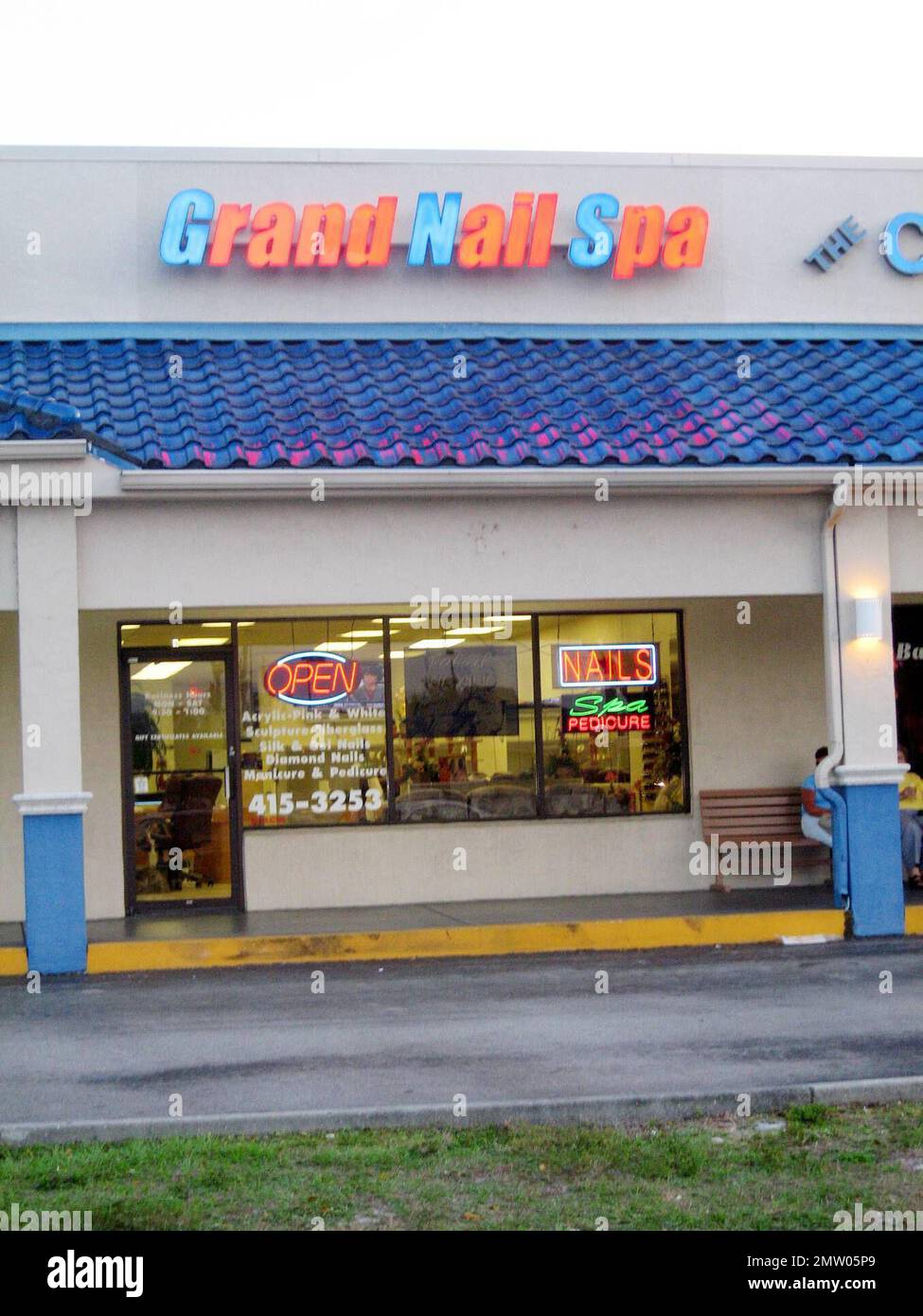 Trinka hi-res stock photography and images - Alamy