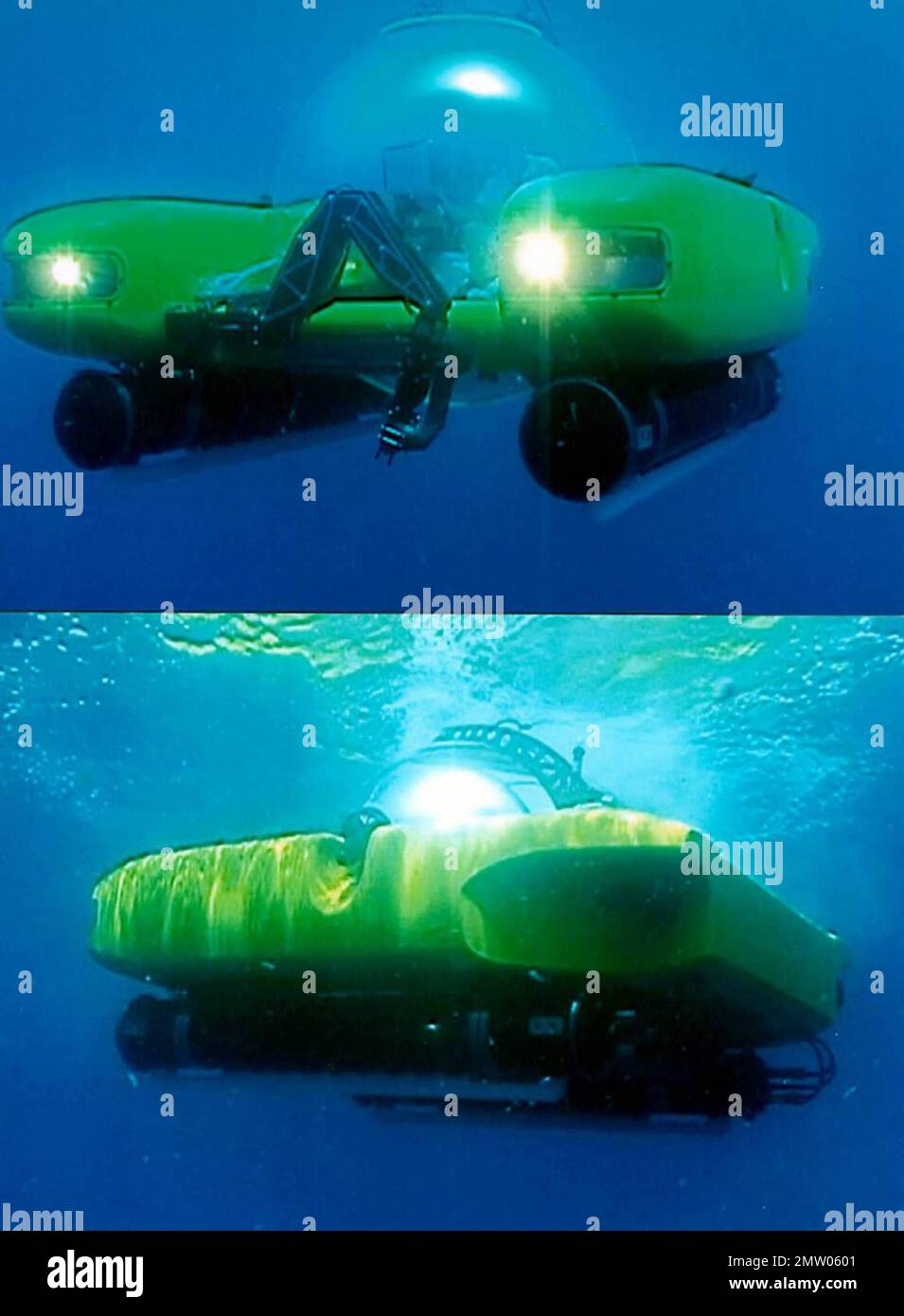 Submarines and submersibles hi-res stock photography and images - Alamy