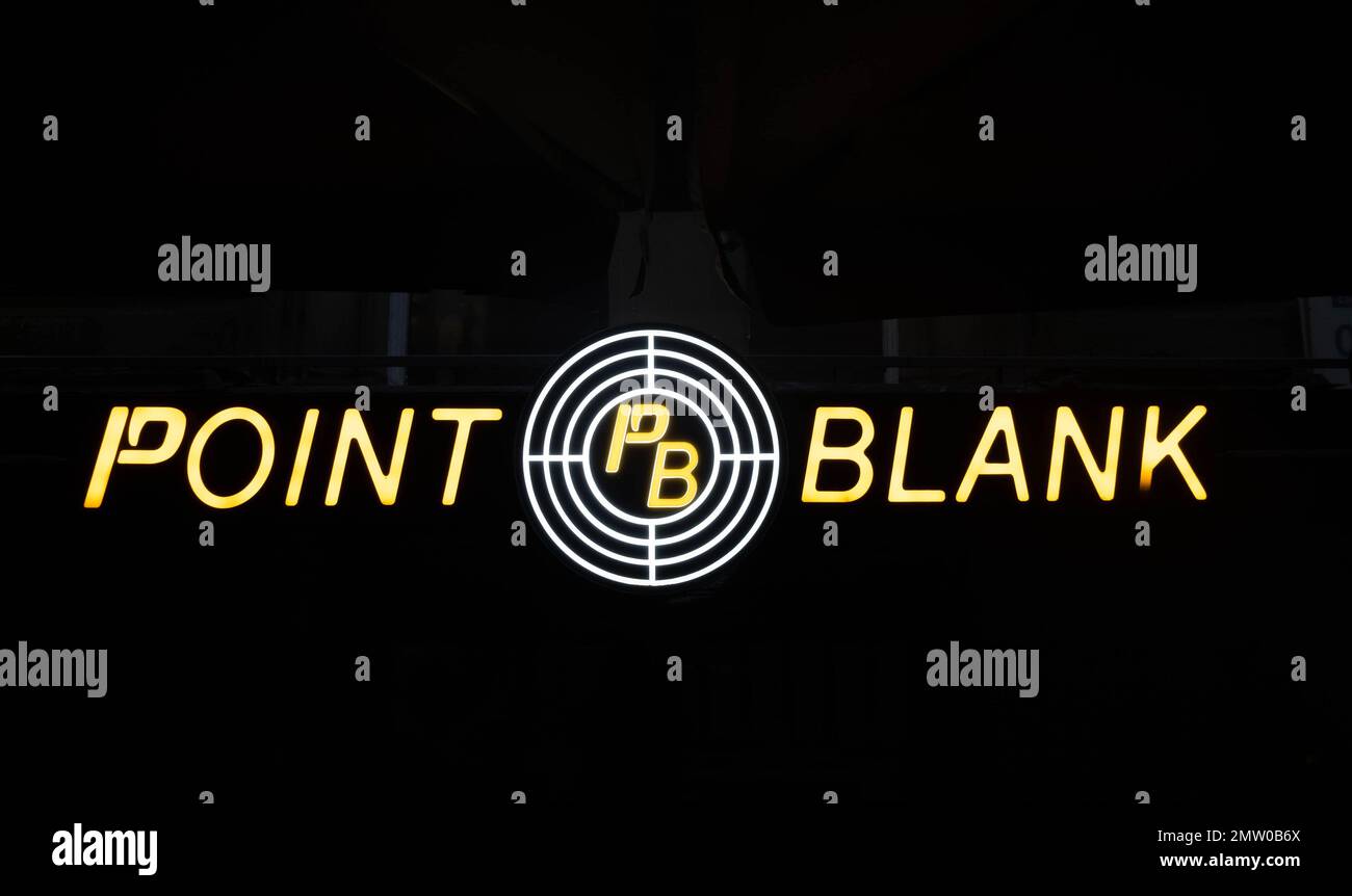 Point Blank is a bar on Castle Street in Liverpool Stock Photo - Alamy