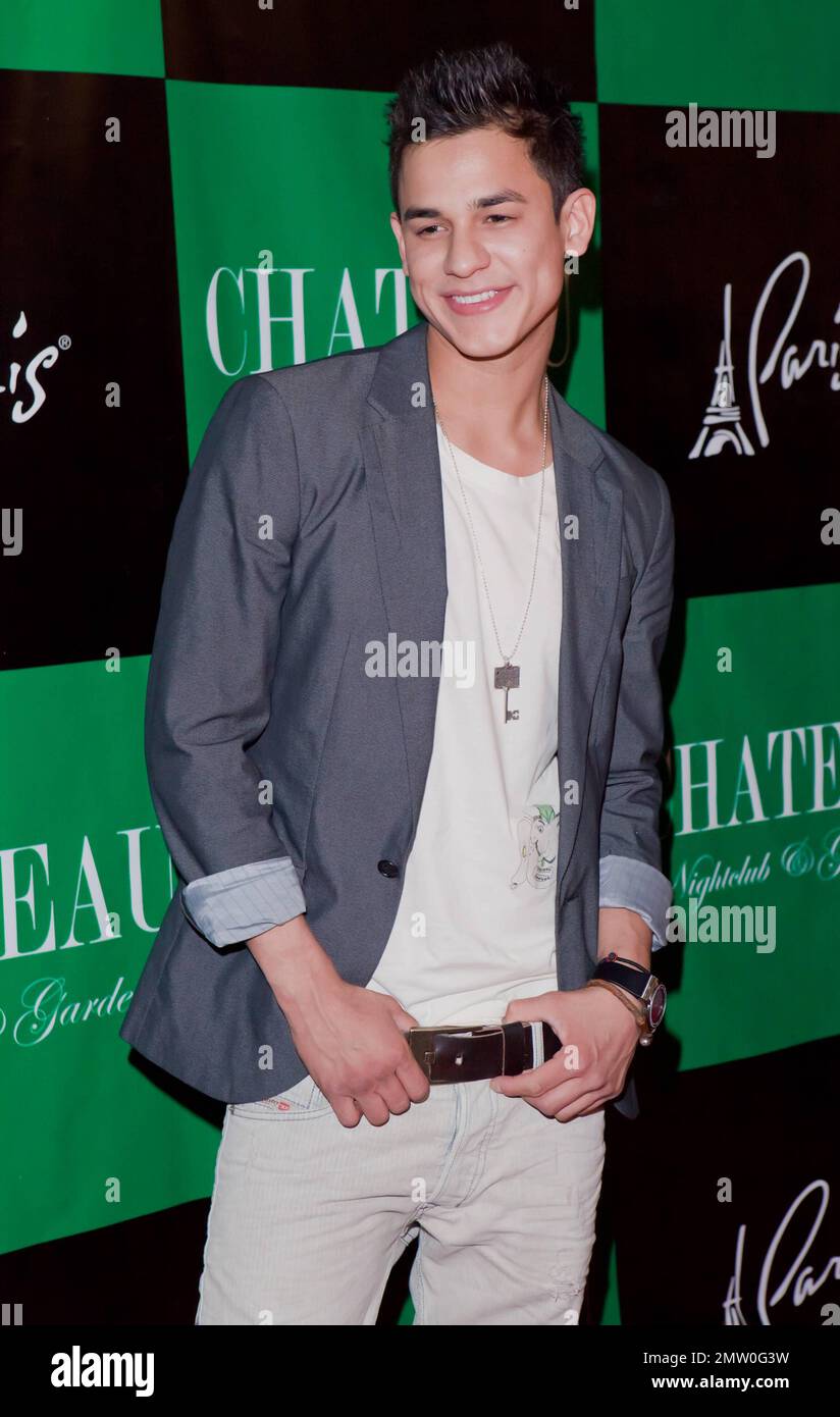"Twilight" star Kiowa Gordon poses for photographers at Chateau ...