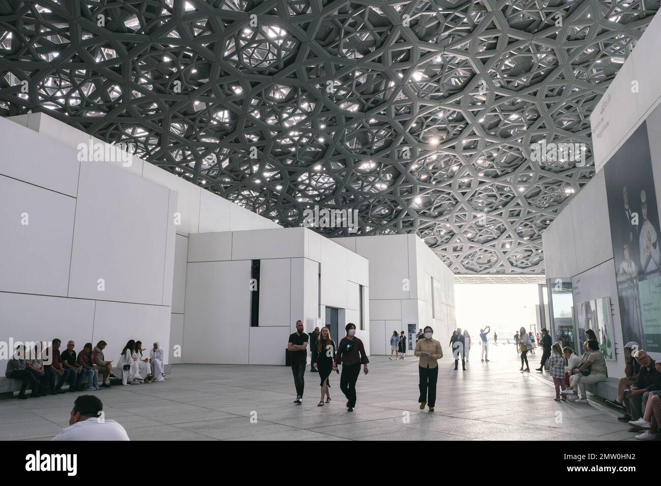 Interior of the Louvre Museum, Abu Dhabi Stock Photo - Alamy