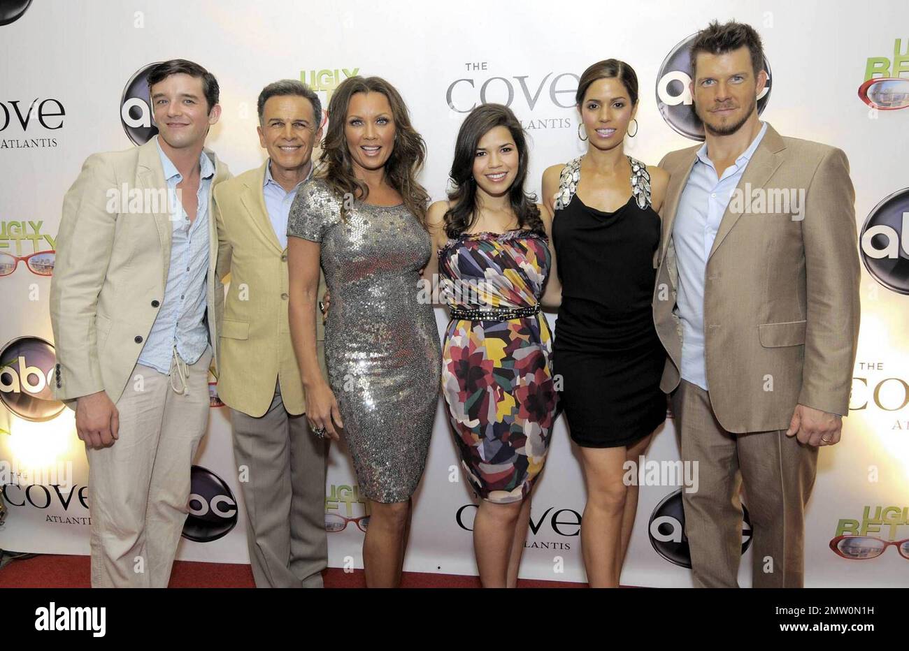 Vanessa williams and eric mabius hi-res stock photography and images ...