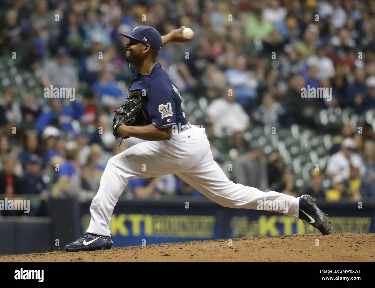 Milwaukee Brewers relief pitcher Jhan Marinez throws during the fifth ...