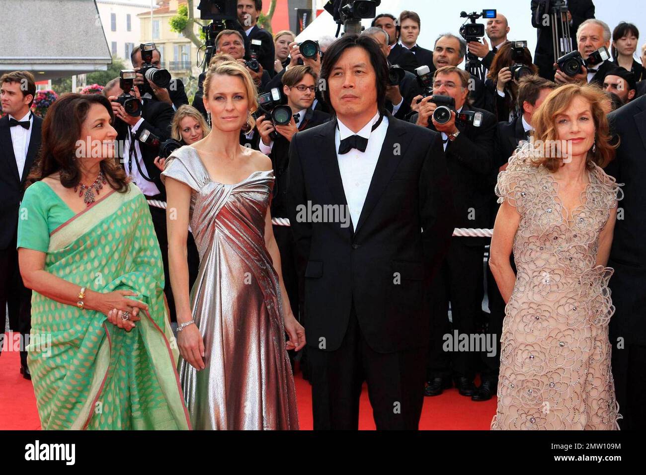 Robin Wright Penn, Lee Chang-Dong and Isabelle Huppert attend the ...