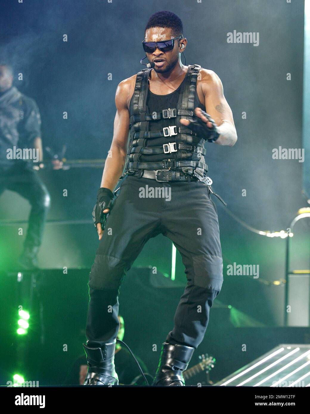 Usher in the omg tour hi-res stock photography and images - Alamy