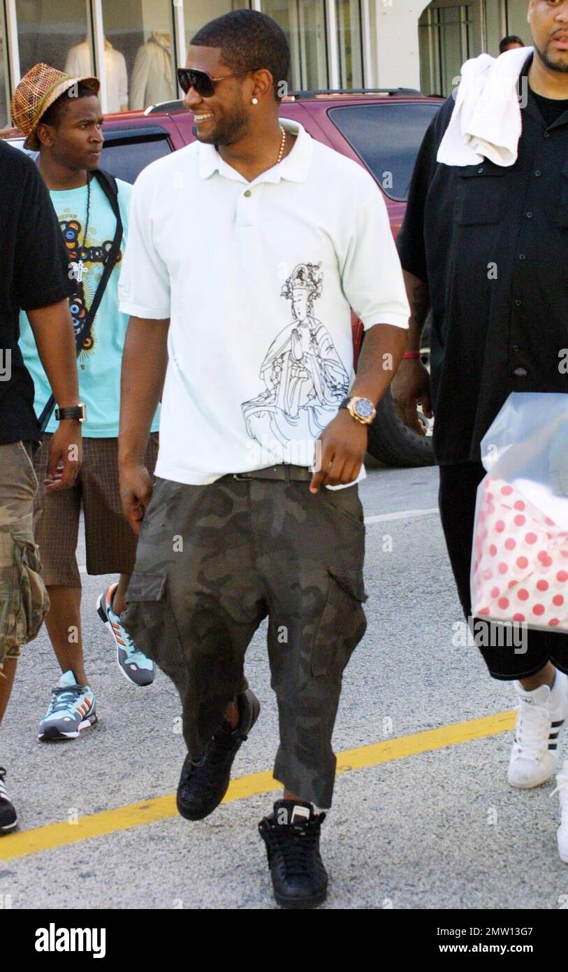 Exclusive!! Rap star Usher and younger brother James hit Miami Beach ...