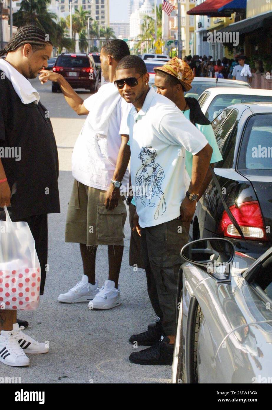 Exclusive!! Rap star Usher and younger brother James hit Miami Beach ...