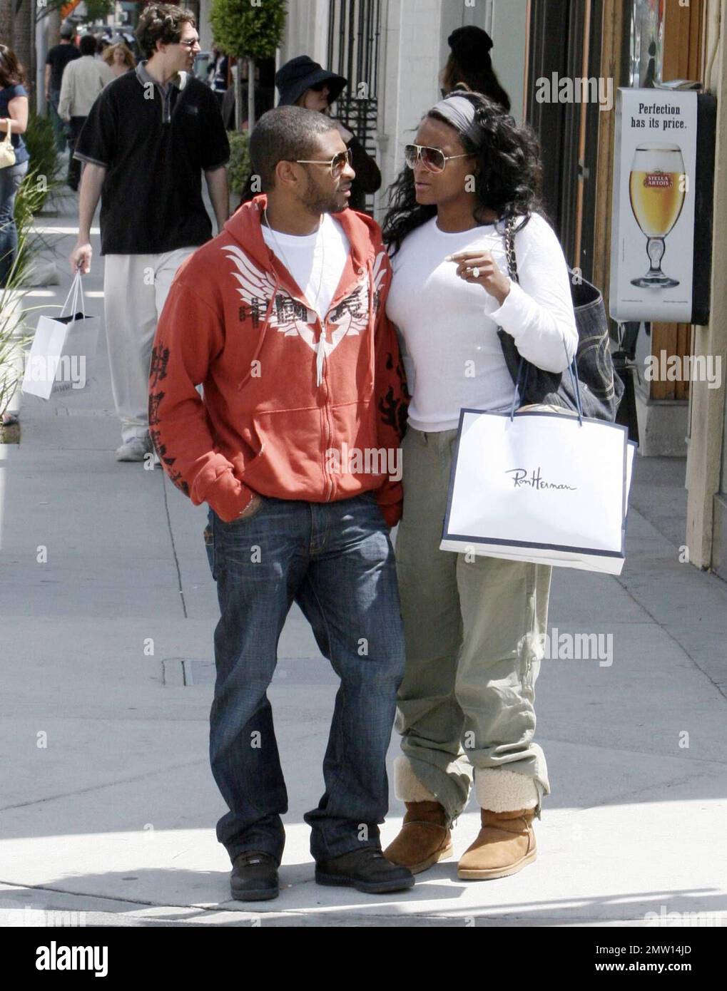 Exclusive!! Usher and his new fiancŽe, Tameka Foster, enjoy a romantic ...