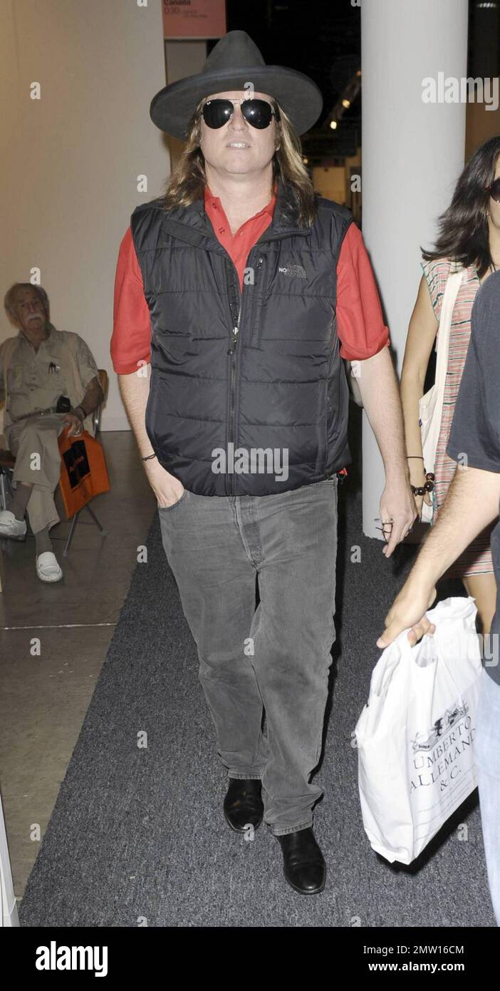 Actor and art lover Val Kilmer spends another day taking in the Art ...