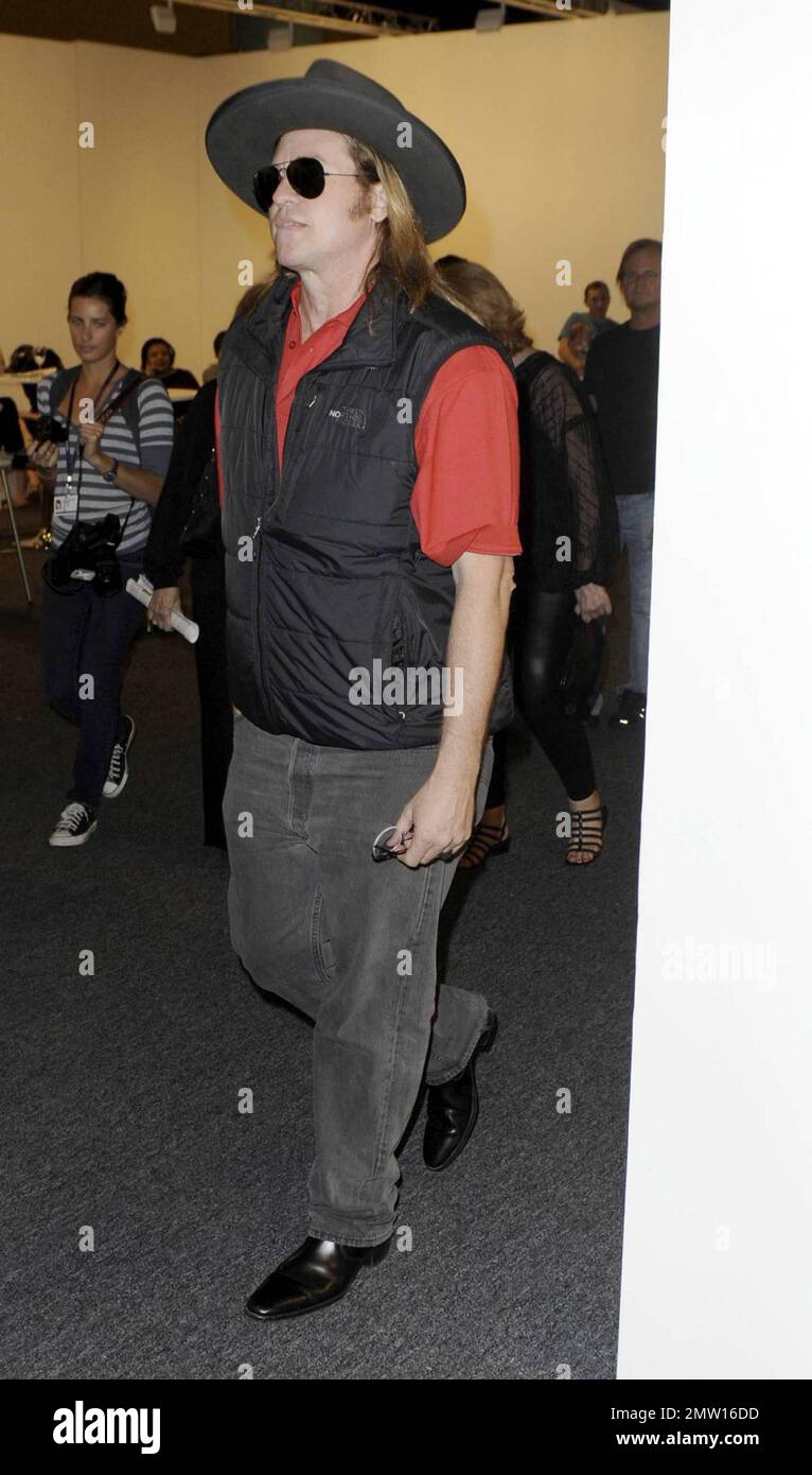 Actor and art lover Val Kilmer spends another day taking in the Art ...