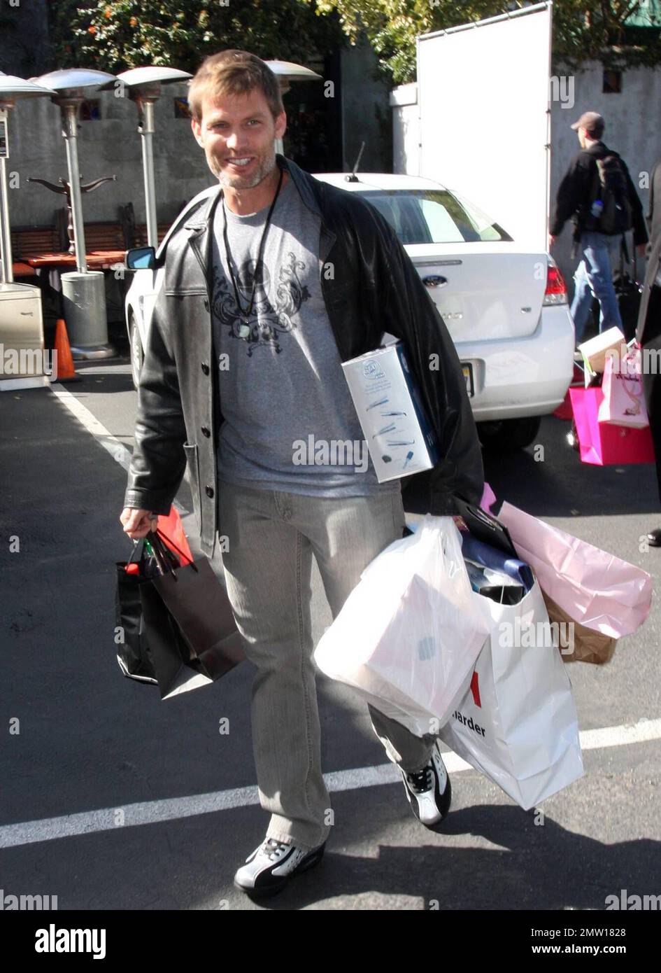 Casper Van Dien attends the Valentine Romance & Sneak Peak Oscar Suite ...