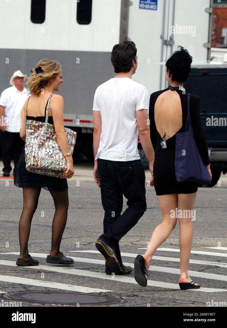 EXCLUSIVE!! Alicia Silverstone, Krysten Ritter and Justin Kirk look ...