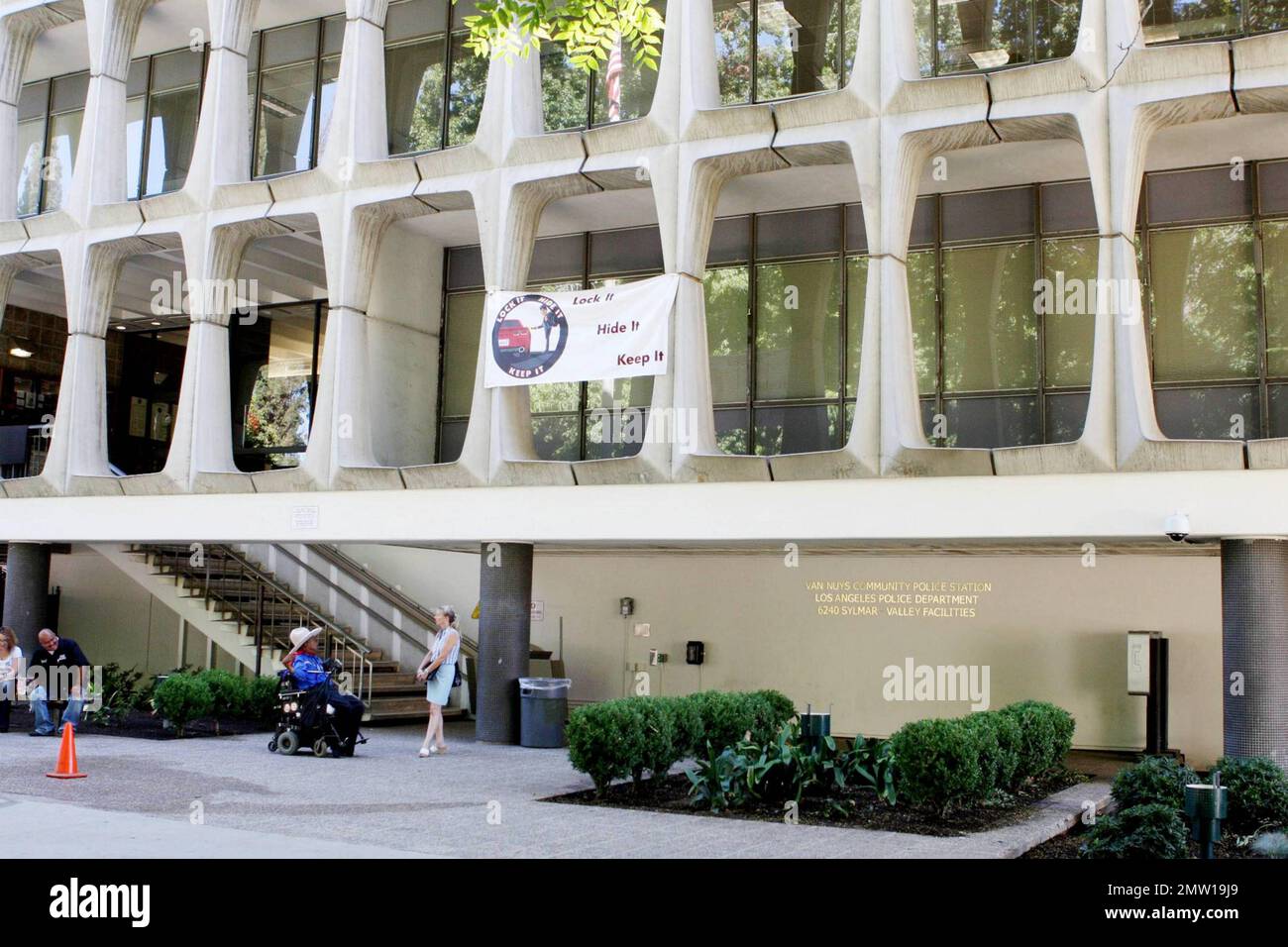 EXCLUSIVE!! Exterior views of the Van Nuys Community Police Station, a ...
