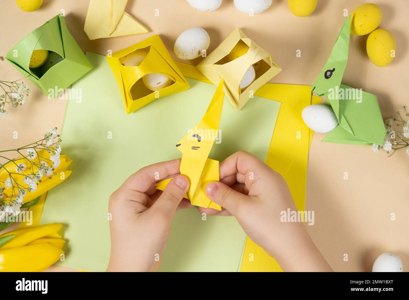 Handicrafts from paper for Easter - origami, making figurines of Easter ...