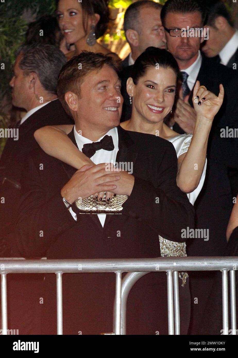 Sandra Bullock attends the "Vanity Fair" Oscar Party at the Sunset ...