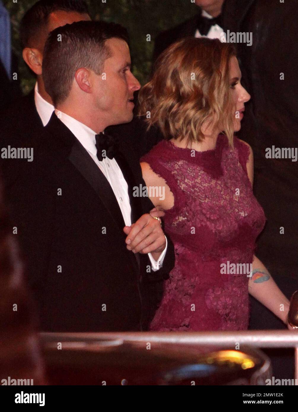 Scarlett Johansson and her Oscar date, agent Joe Machota, arrive at the ...