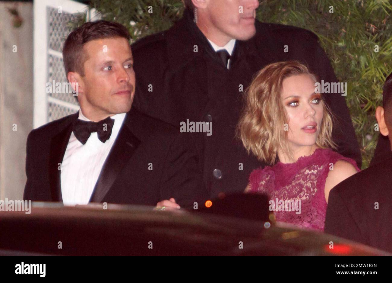 Scarlett Johansson and her Oscar date, agent Joe Machota, arrive at the ...