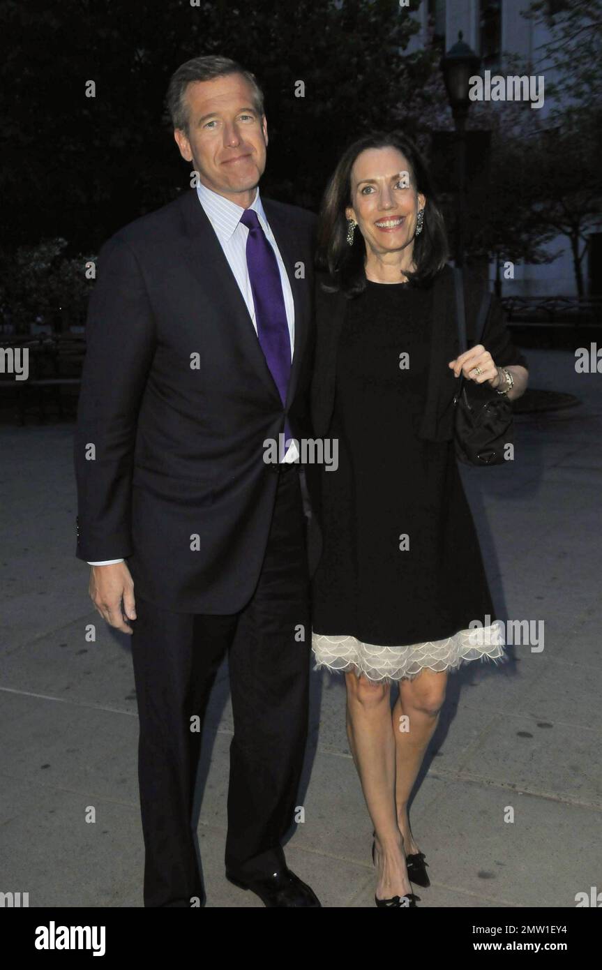 Brian Williams and Jane Stoddard Williams arrive to the Vanity Fair ...