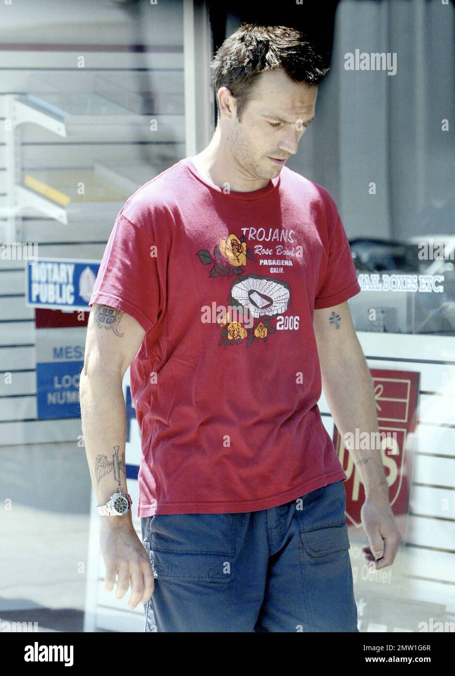 Exclusive!! Alias actor Michael Vartan appears to be sporting a new ...