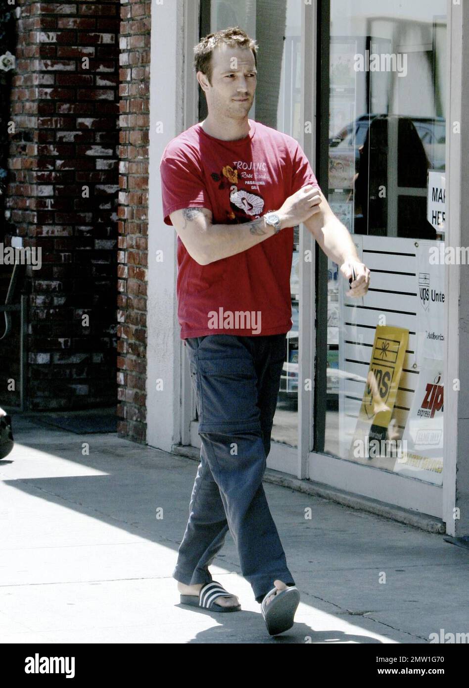 Exclusive!! Alias actor Michael Vartan appears to be sporting a new ...