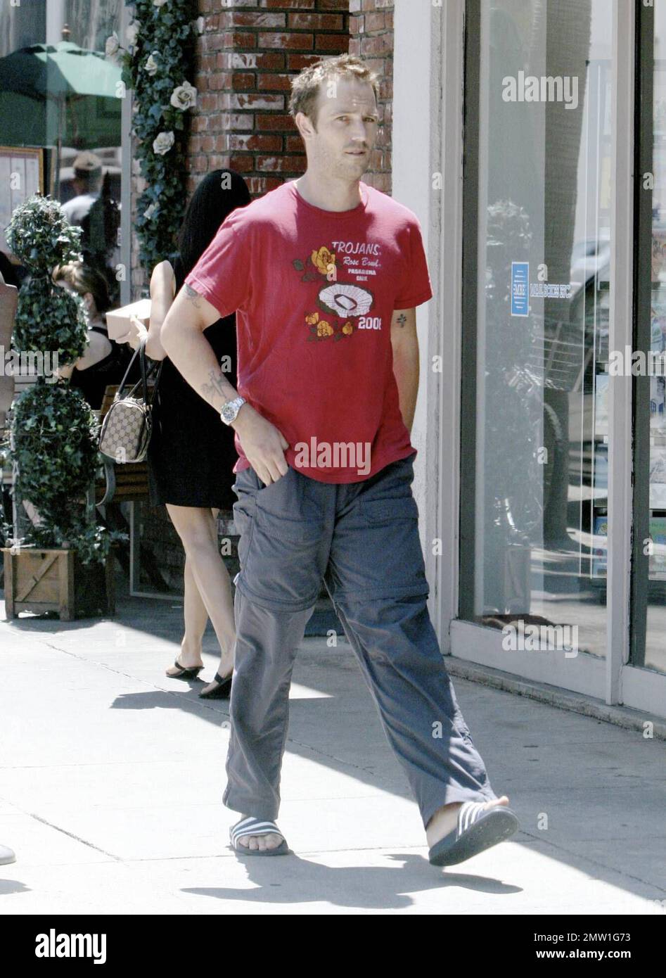 Exclusive!! Alias actor Michael Vartan appears to be sporting a new ...