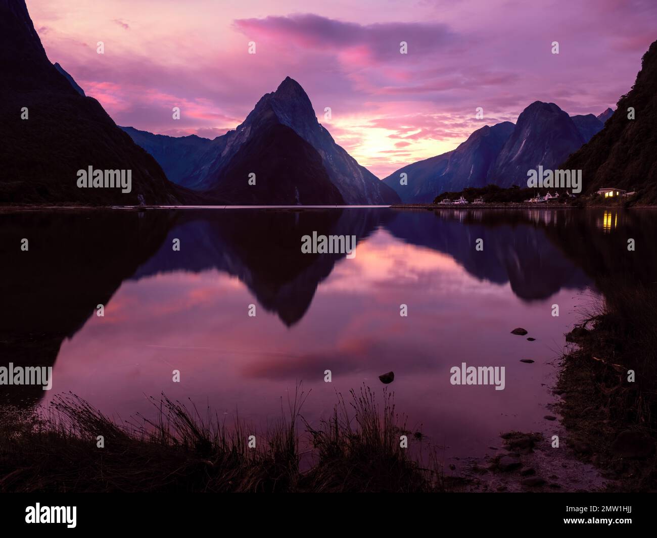 Reeds mitre peak hi-res stock photography and images - Alamy