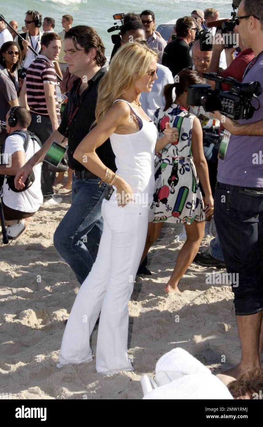 Heidi Klum Body Surfing