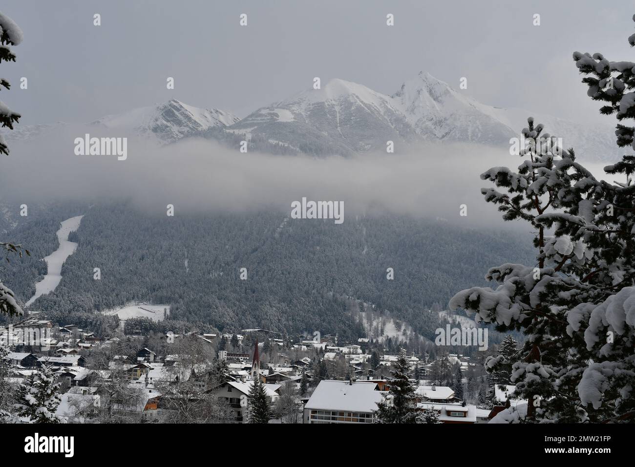 Alpen von oben hi-res stock photography and images - Alamy