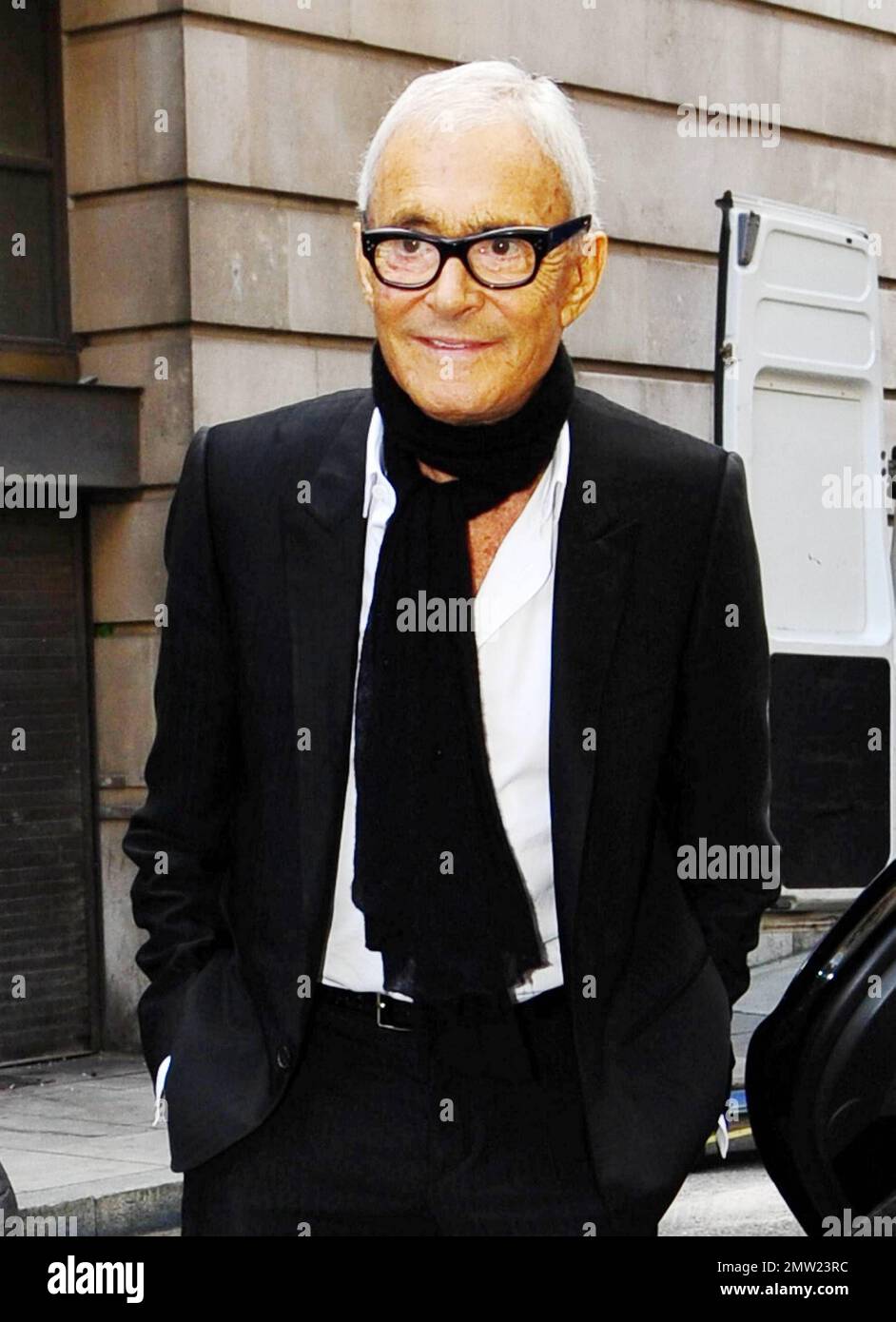 British-born Israeli hairdresser and businessman Vidal Sassoon arrives ...