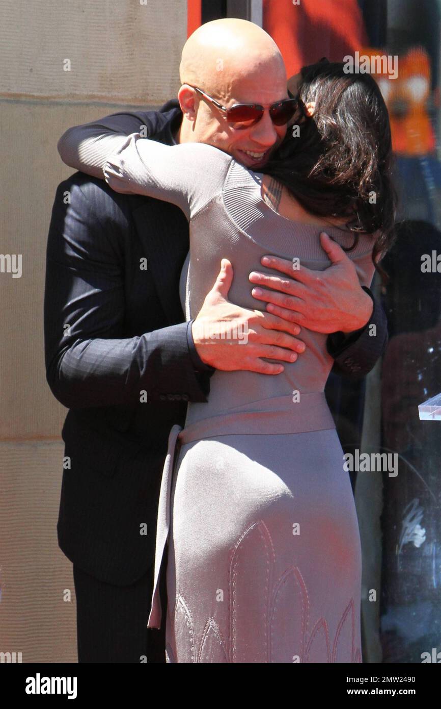 Michelle Rodriguez And Vin Diesel Kissing