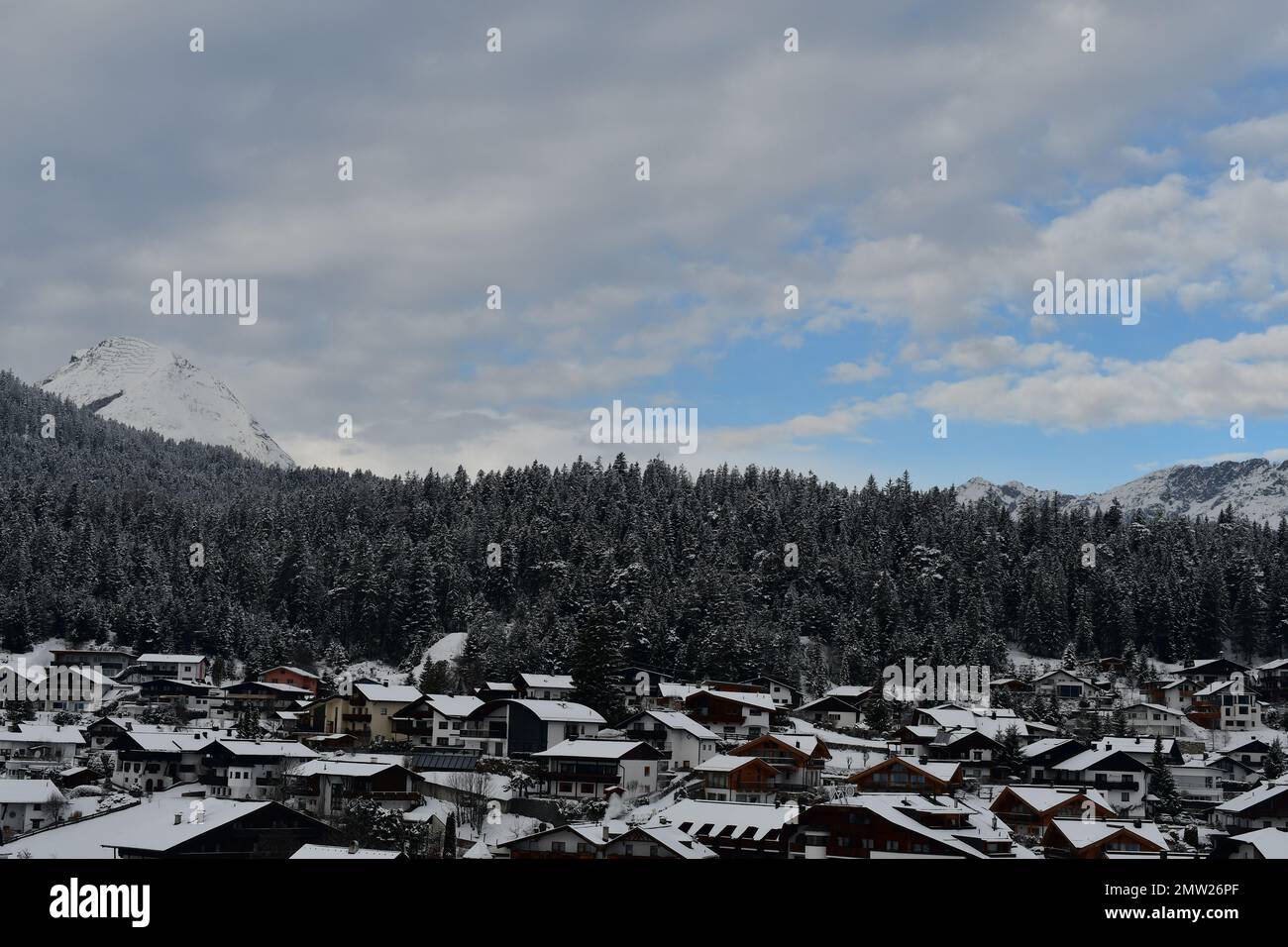Alpen von oben hi-res stock photography and images - Alamy