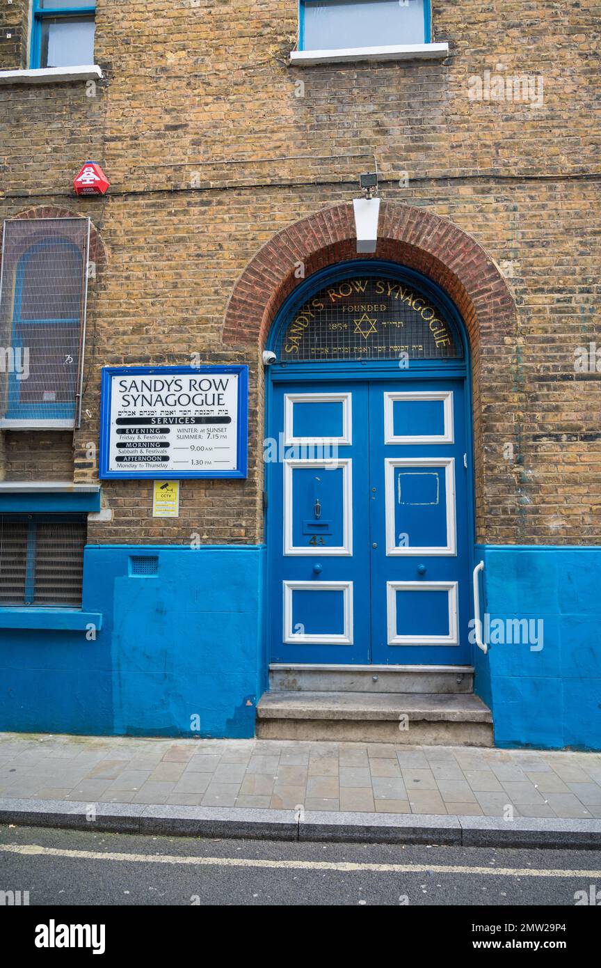 Entrance of Sandy's Row synagogue, a historic Ashkenazi synagogue in a ...