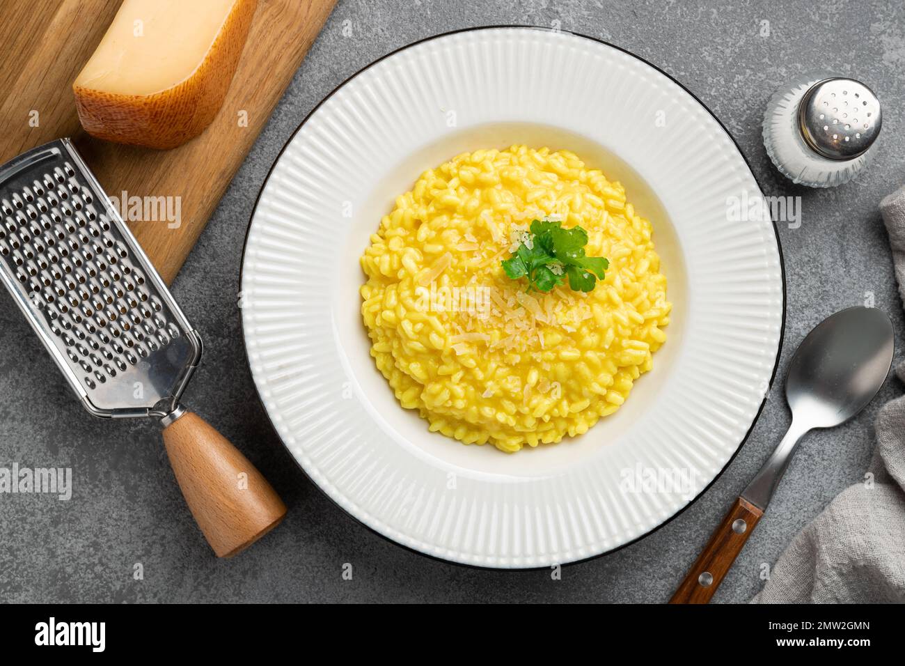 Risotto alla milanese Stock Photo - Alamy