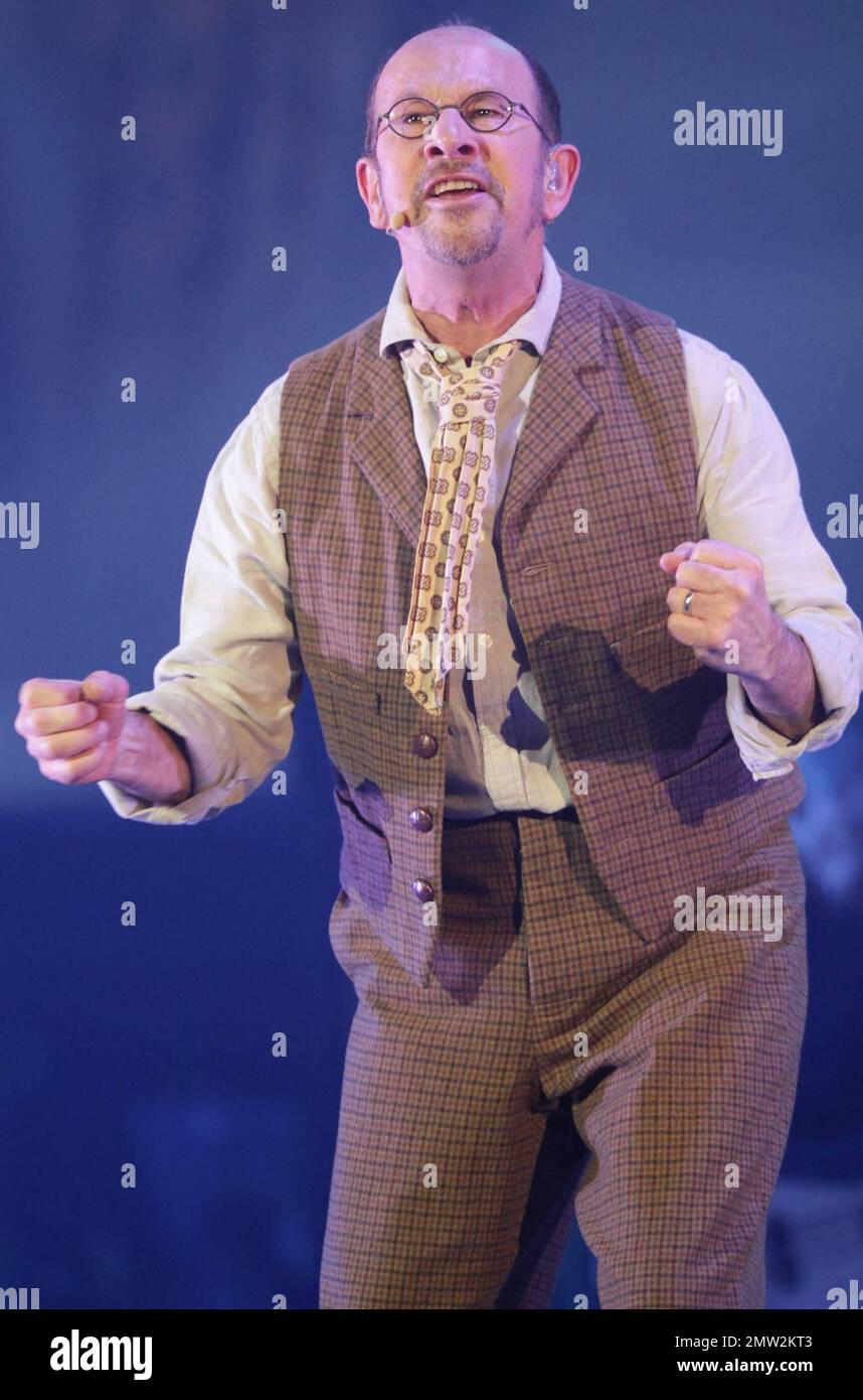 Chris Thompson during a performance of composer and producer Jeff Wayne ...