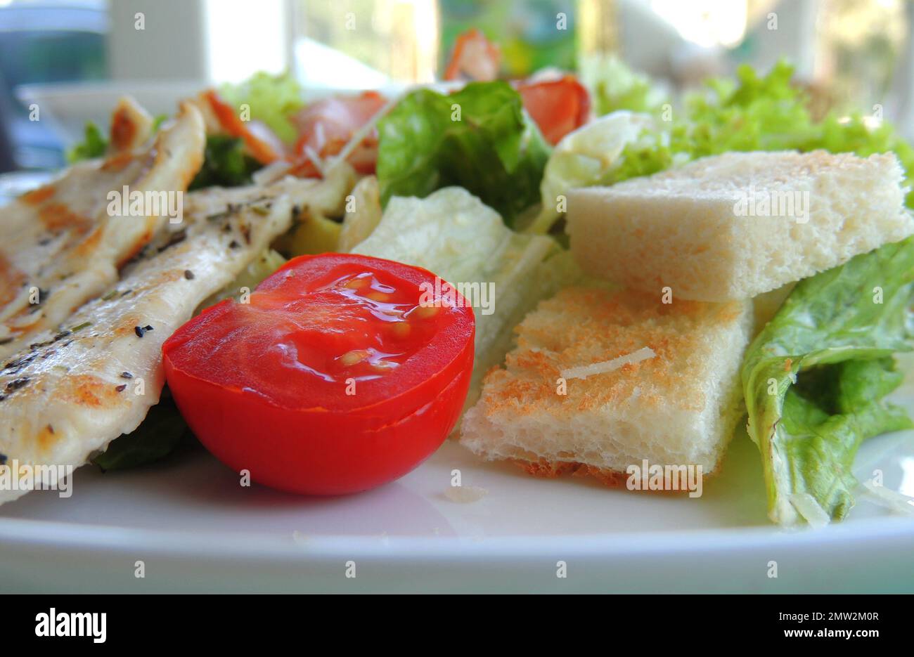 Bread chicken starter salad hi-res stock photography and images - Alamy