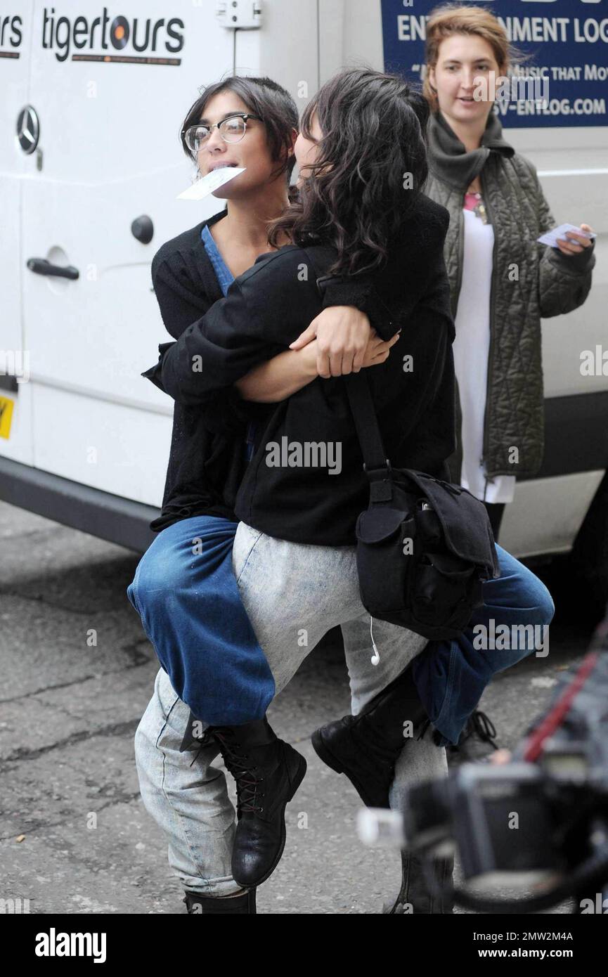 Los Angeles band Warpaint goof around outside BBC Radio studios before ...