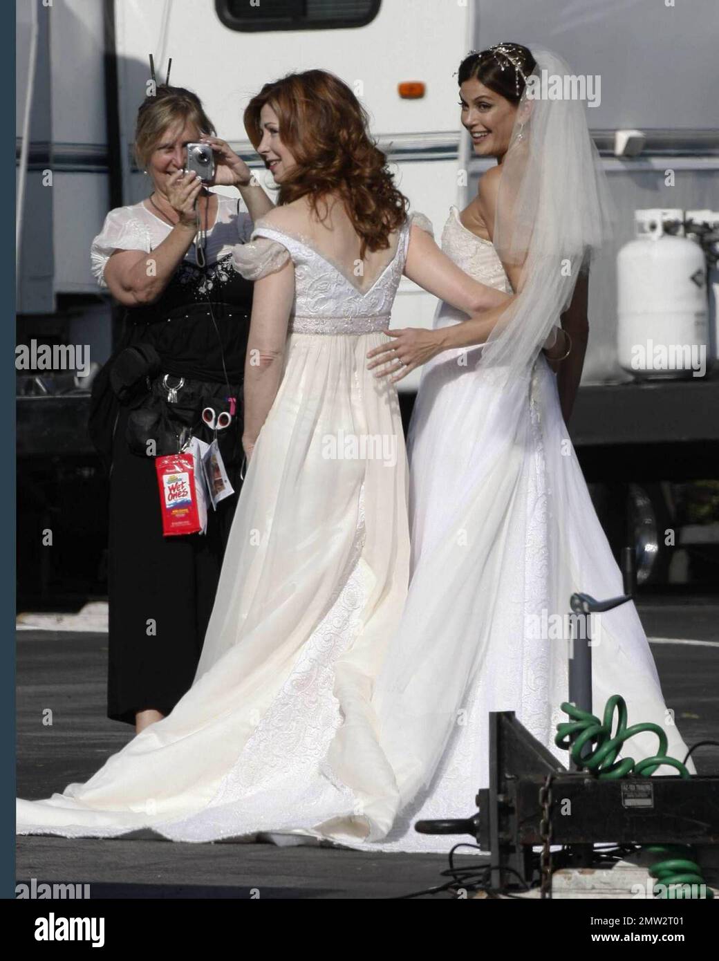 Teri Hatcher dons a wedding gown to film a scene for Desperate Housewives. Also on set were Eva ...