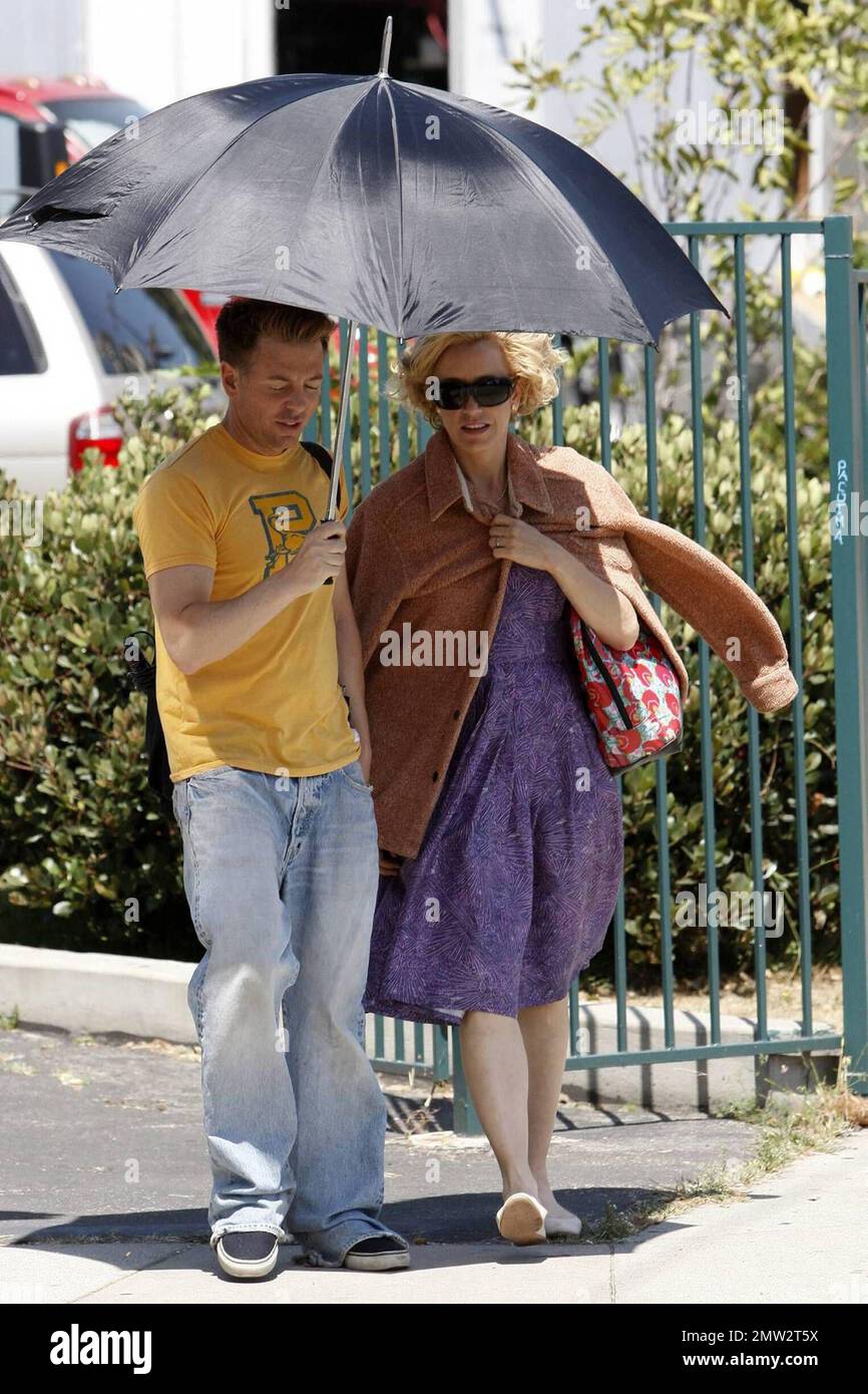 Teri Hatcher dons a wedding gown to film a scene for Desperate Housewives. Also on set were Eva ...