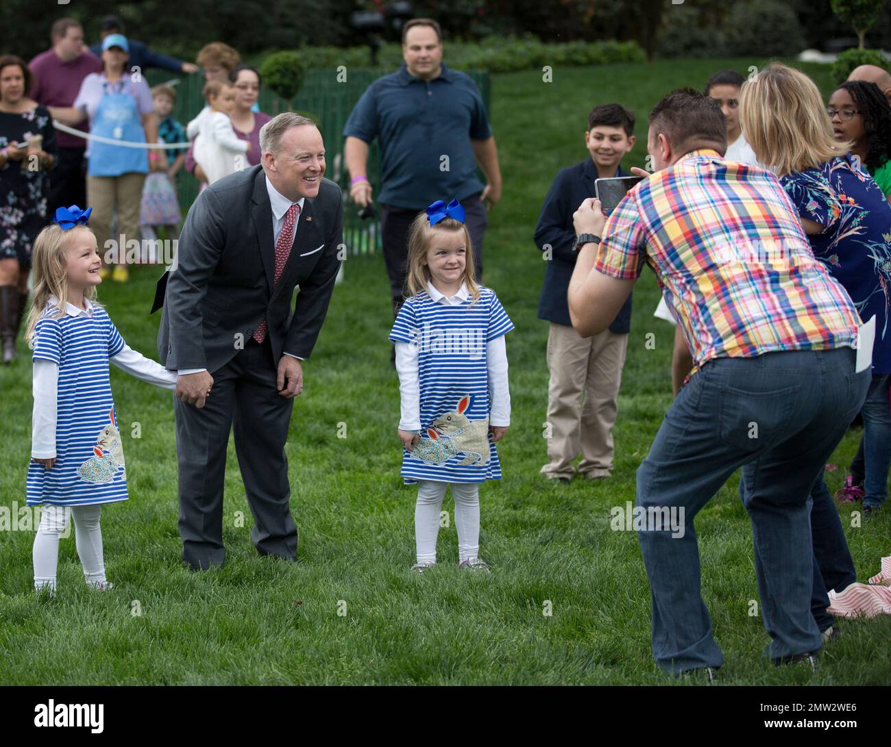 White House press secretary Sean Spicer poses for a photo with guests ...