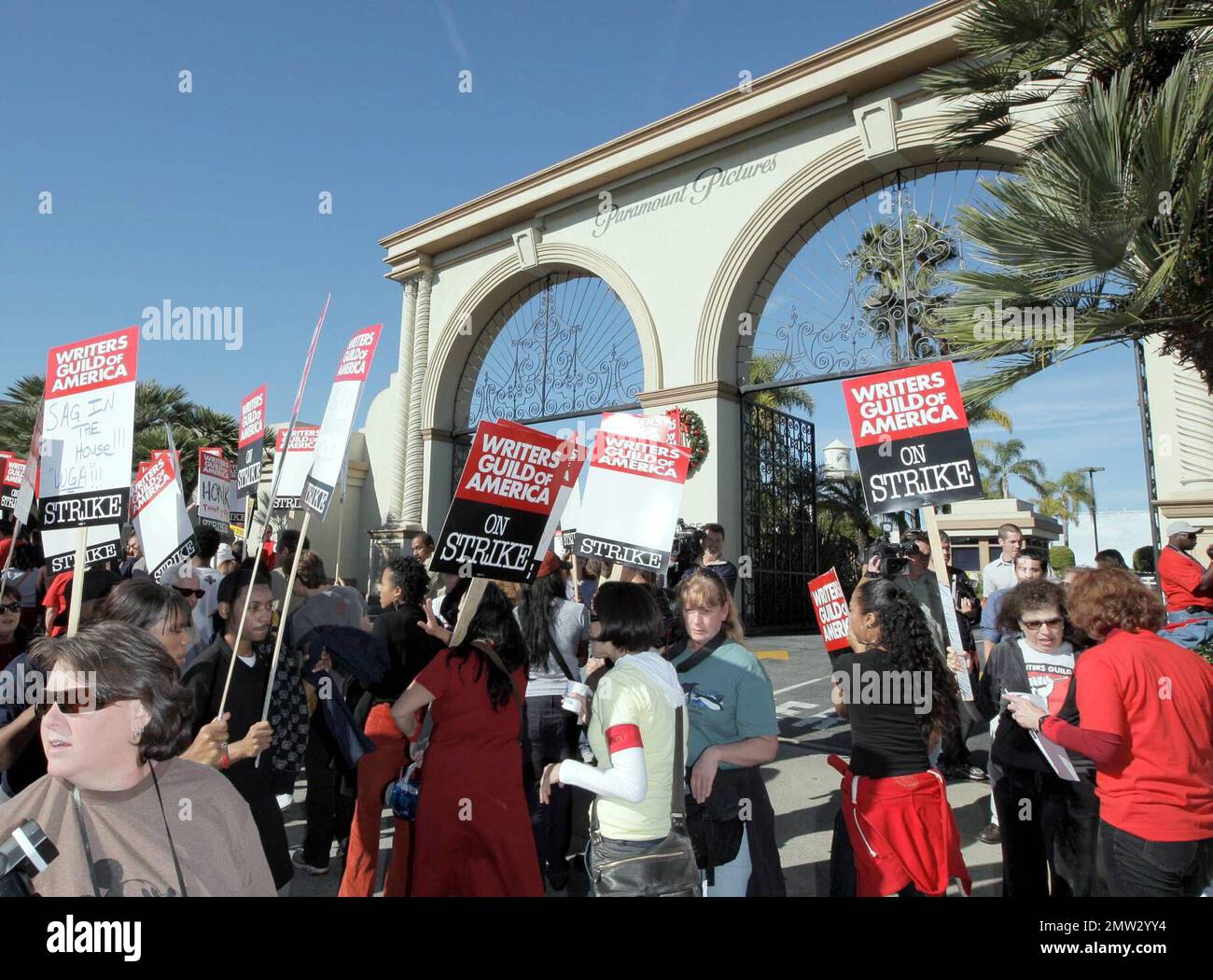 Supporting the wga hi-res stock photography and images - Alamy