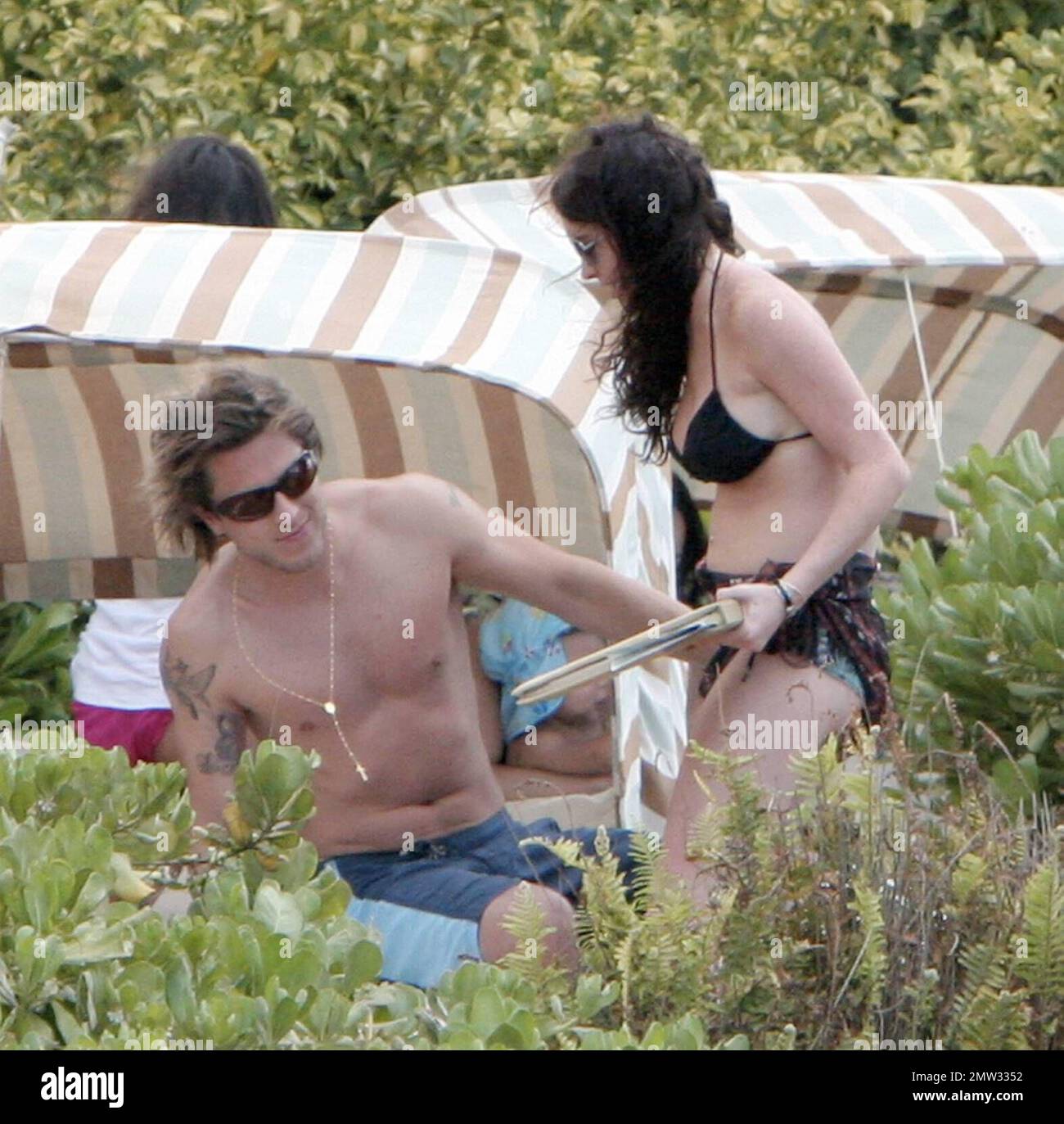 Lovebirds Lindsay Lohan and Harry Morton get romantic in Hawaii. When Harry came down from the ...