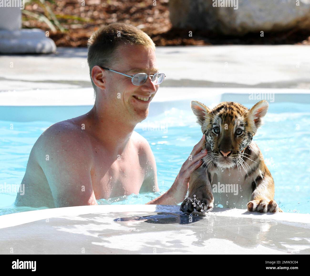 EXCLUSIVE!! Brian from Naples, FL, gets to swim with Wild Thing's ...