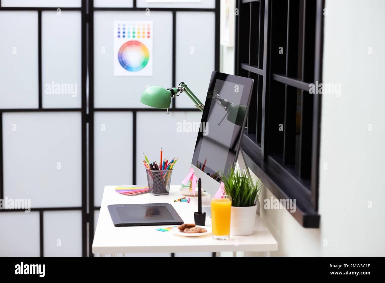 Graphic designer computer visual media hi-res stock photography and ...