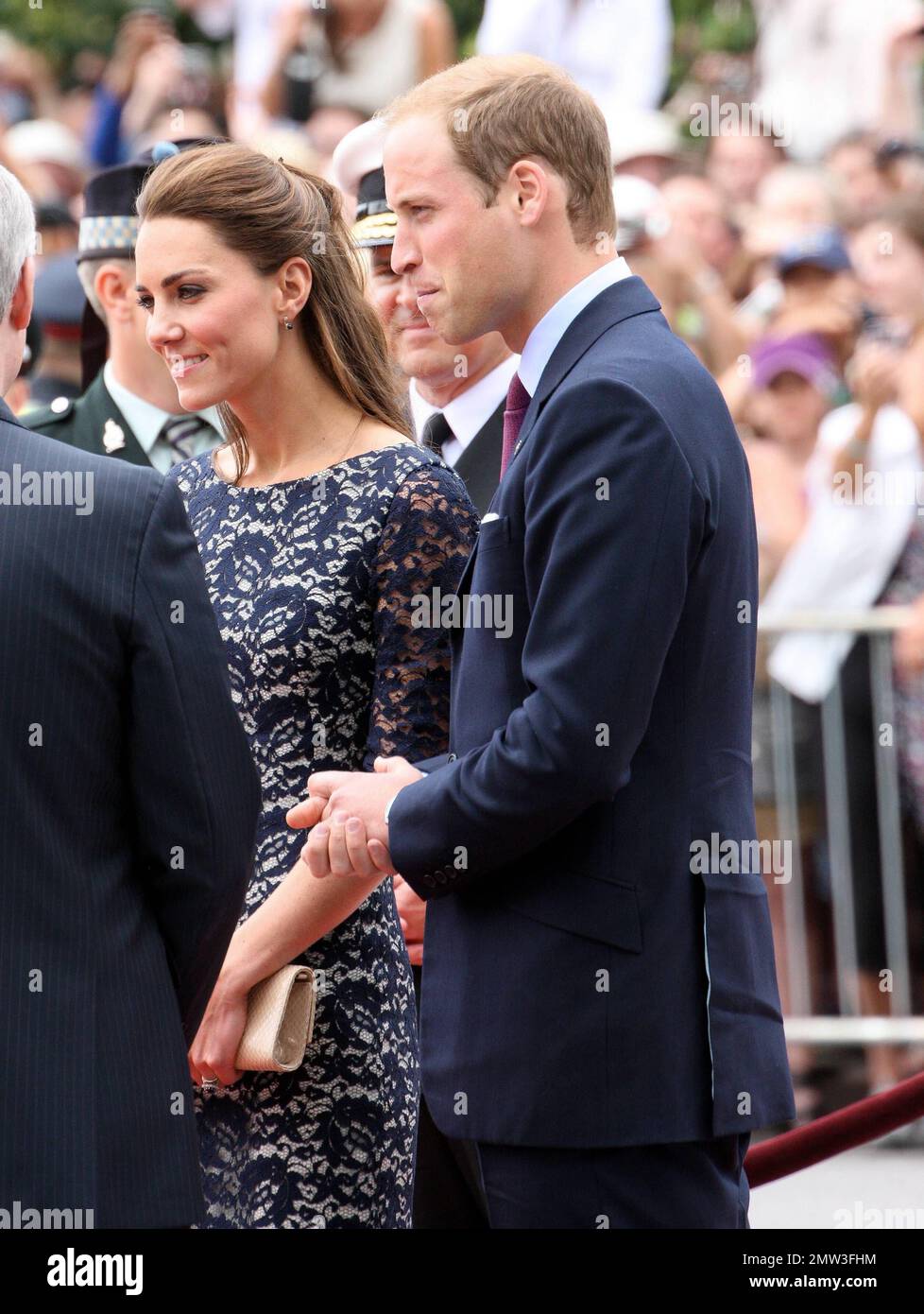 Prince William and Kate Middleton arrive at Ottawa MacDonald-Cartier ...