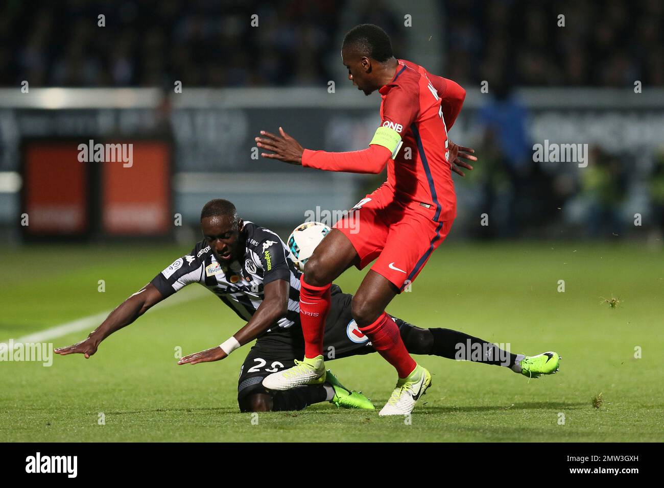 Paris Saint Germain's Blaise Matuidi, left, and Angers' Issa Cissokho ...