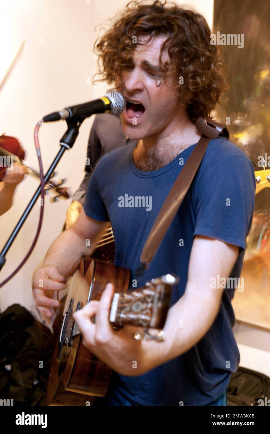 Actor/Singer Orlando Seale performs infront of an audience at the ...