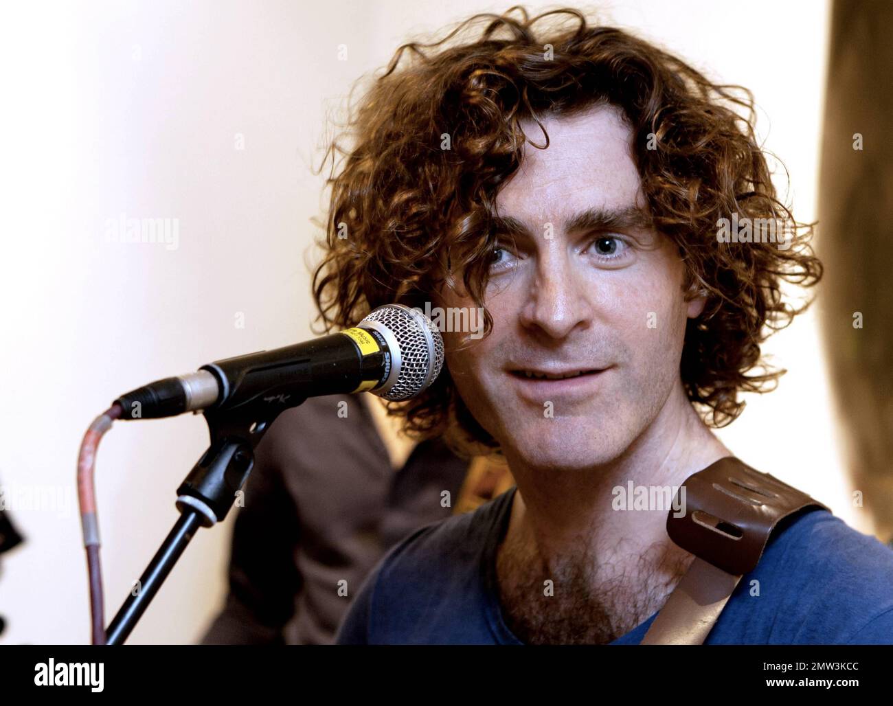 Actor/Singer Orlando Seale performs infront of an audience at the ...